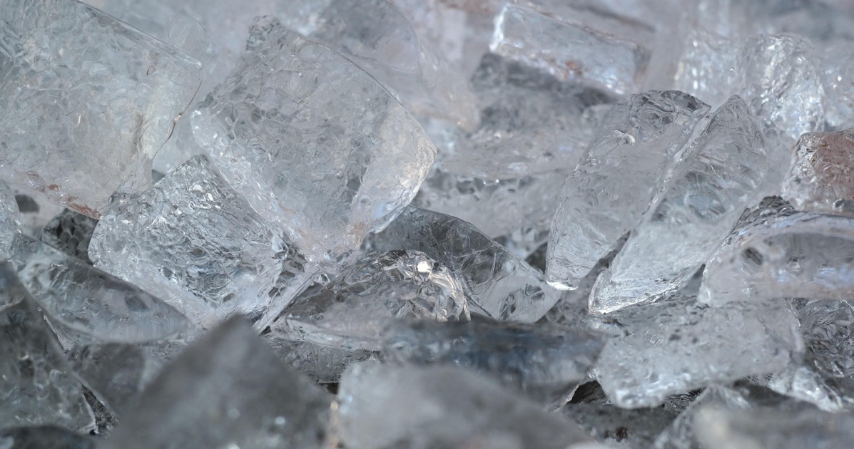 Ghiaccio in busta, rischio microbiologico: maxi-ritiro, i marchi ...